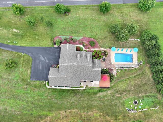 48 Grey Hawk Drive