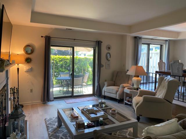 48 Greate Bay Court