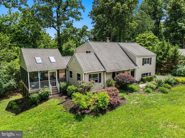 48 Greentree Ln, Malvern, PA 19355