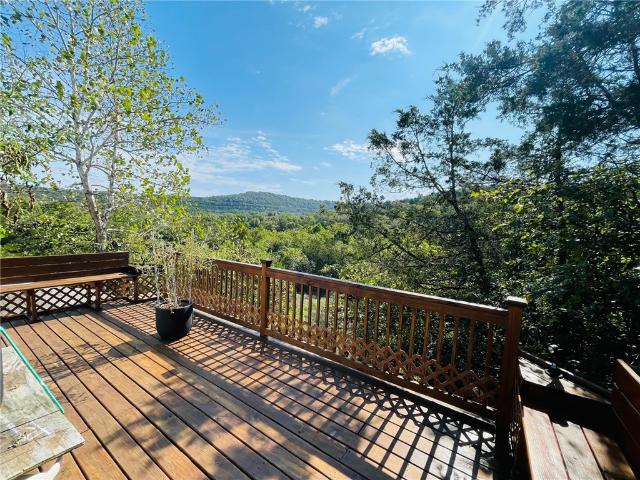48 Hickory Lane