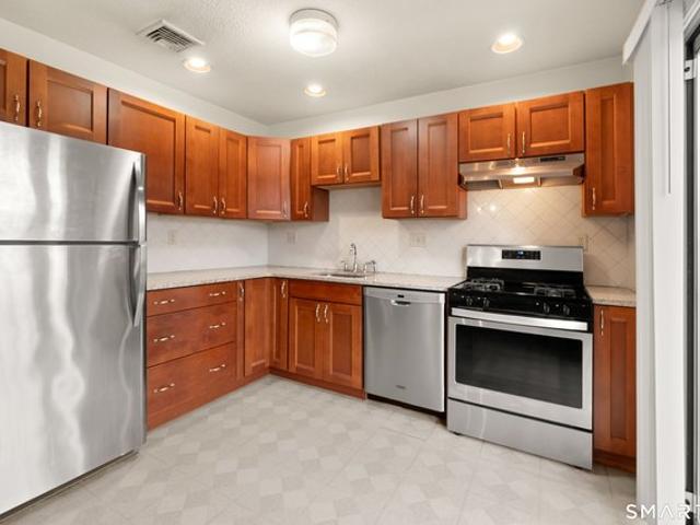 48 Homeside Ave Unit 4, West Haven, CT 06516