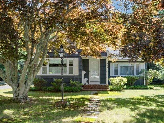 48 Jason Dr, Dartmouth, MA 02748