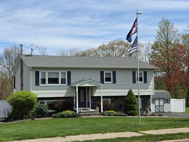48 Jones Dr, Highland Mills, NY 10930