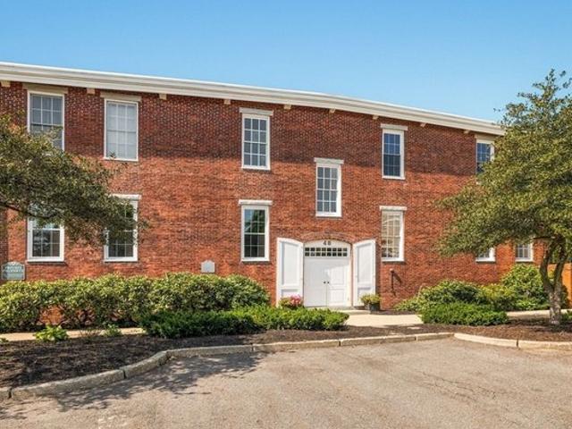 48 Kent St Apt 5, Newburyport, MA 01950