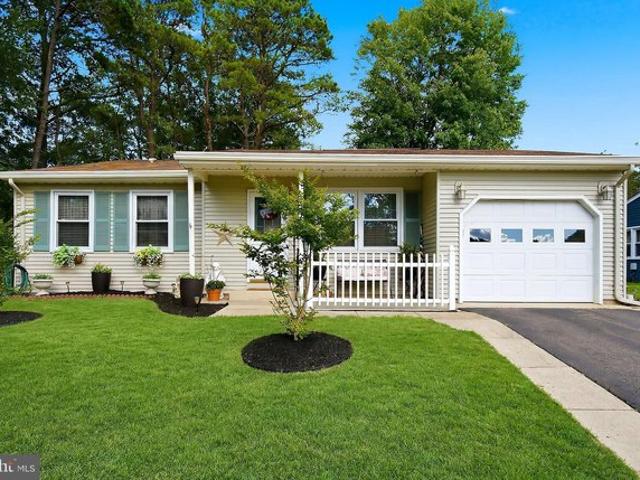 48 Keene St, Manchester Township, NJ 08759