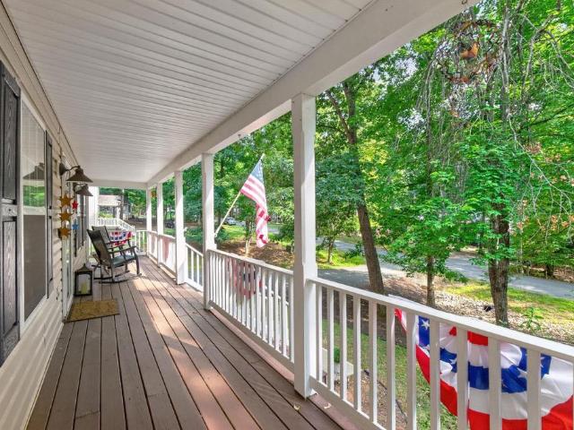 48 Laguna Rd