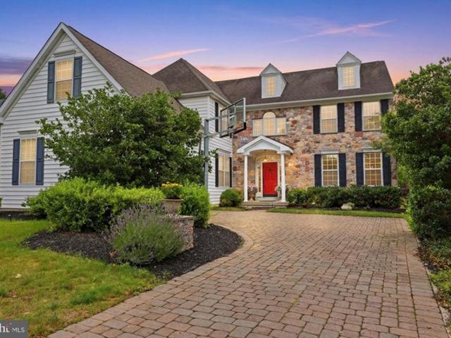 48 Lenape Dr, New Hope, PA 18938
