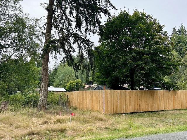 48 Lewis Avenue