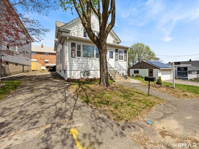 48 Lindsley St, Waterbury, CT 06708