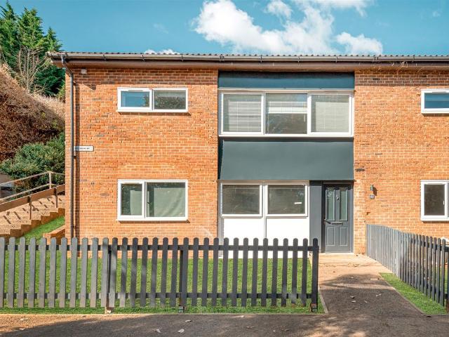 48 Longland Way, High Wycombe HP12, 1 bed flat to rent, £1,150 pcm | PrimeLocation