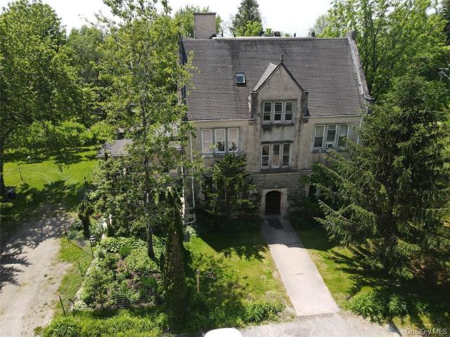48 Loomis Village Road