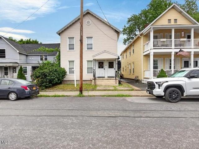 48 Mabbett St, Mechanicville, NY 12118