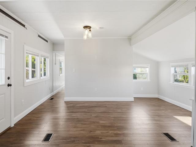 48 Mason Avenue