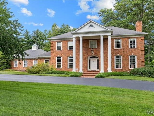 48 Muirfield Ln, Town and Country, MO 63141