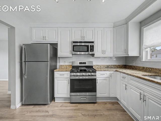 48 Nelson St D, Stamford, CT