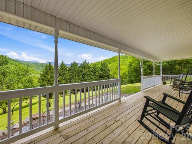 48 Open Range Dr, Barnardsville, NC 28709