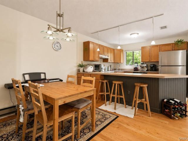48 Overlook Commons