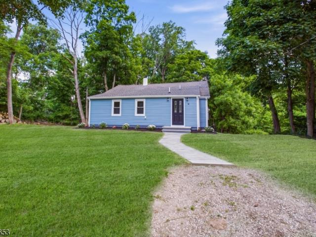 48 Petersburg Rd