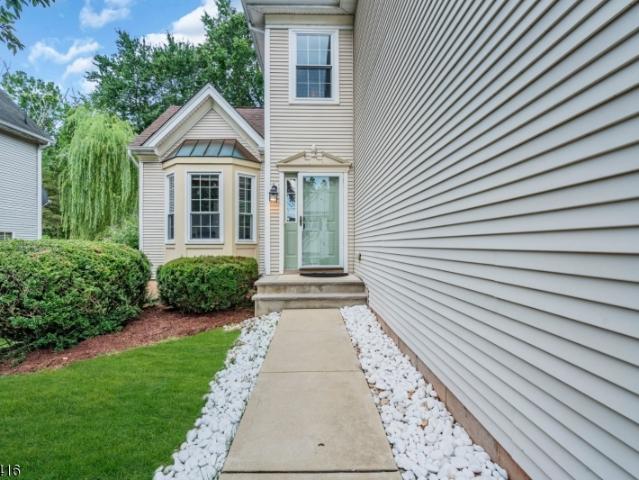 48 Plantation Rd