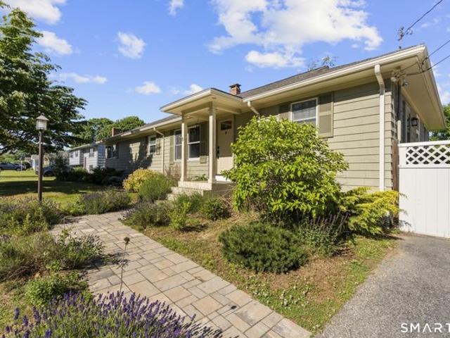 48 Prospect Ave, East Lyme, CT 06357