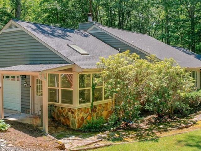 48 Puma Ln, Murphy, NC 28906