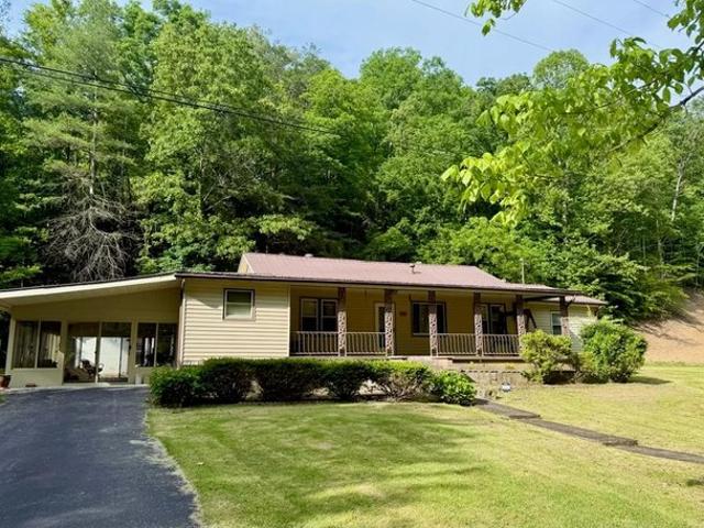 48 Ramey Frk, Raccoon, KY 41557
