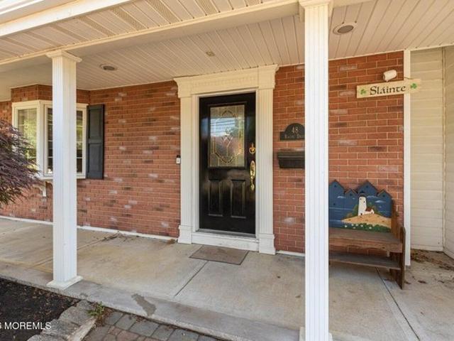 48 Ravine Dr, Matawan, NJ 07747