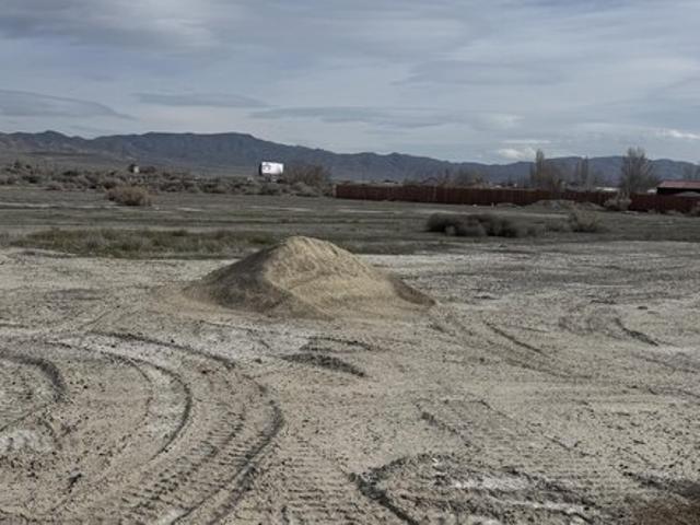 48 River Banks Ct, Lovelock, NV 89419