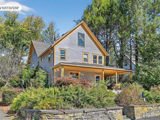 48 River Rd, Barryville, NY 12719