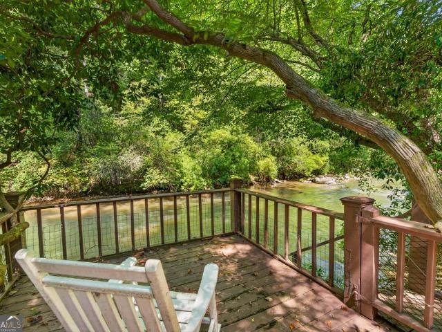 48 Riverwood Trail