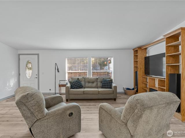 48 Robin Ln, Pacific Beach, WA 98571 | MLS #2484