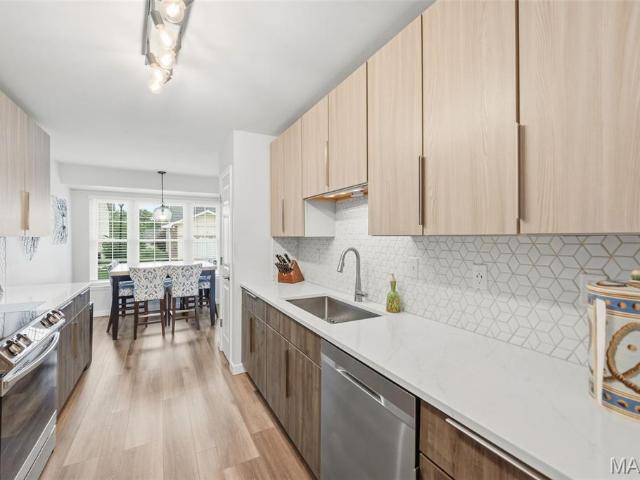 48 Rue De Paix Dr, Unit 39, Lake St. Louis, MO 63367 | MLS #26022 | Compass