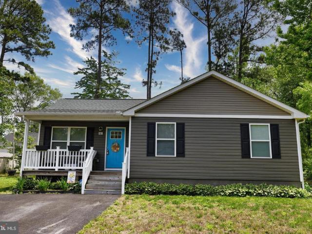 48 Rustic Ln