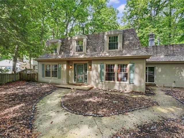 48 S Shorewood Dr, Danville, IL 61832