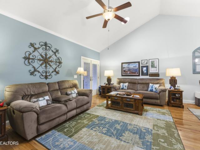 48 Saddle Brook Lane