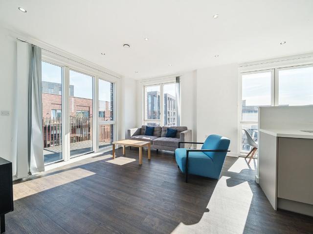 48 Shackleton Way, London E16, 2 bed flat to rent, £1,900 pcm | PrimeLocation
