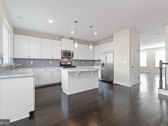 48 Shepherds Hook Way