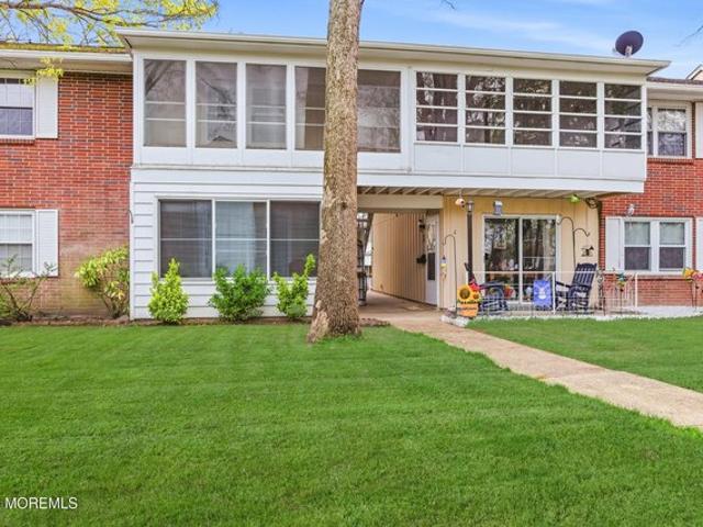 48G Cambridge Ct, Lakewood, NJ 08701