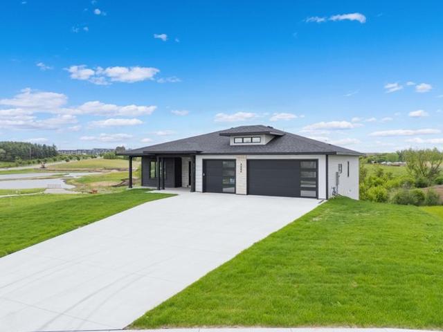 4904 Noble Dr NW, Rochester, MN 55901