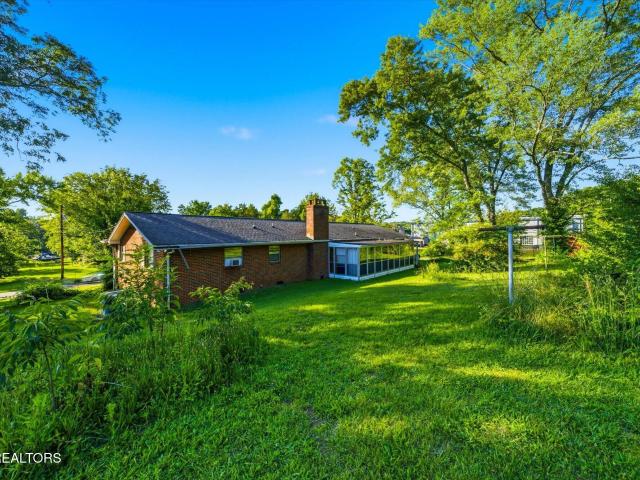 4904 Guinn Rd