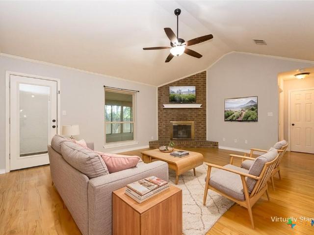 4904 Lindsey Drive