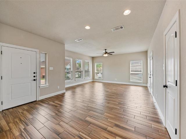 4904 Ridglea Hills Ct, Fort Worth, TX 76116 | MLS #21241 | Compass
