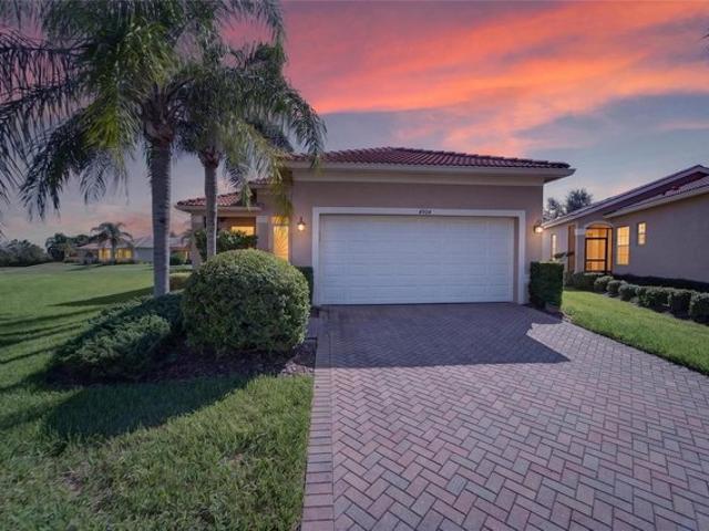4904 Rock Island Ct, Wimauma, FL 33598