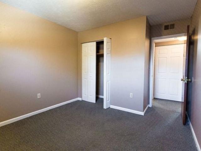 4904 Saddlebrook Lane 2 Bedroom Apartment for Rent at 4904 Saddlebrook Ln, Louisville, KY 40216 St. Dennis