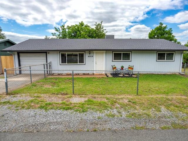 4904 Shasta St, Shasta Lake, CA 96019
