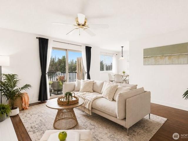 4904 81st Pl SW Unit 301, Mukilteo, WA 98275