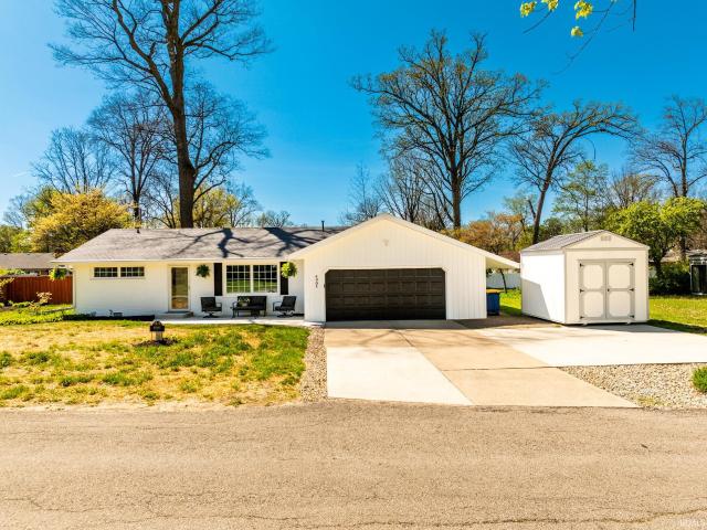4905 N Lost Lane