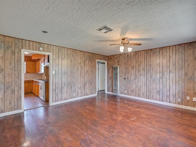 4905 Brinkley St, Houston, TX 77033 | MLS #14320