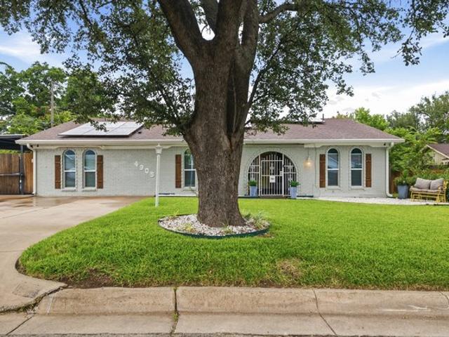 4905 Emerald Lake Dr, Fort Worth, TX 76103