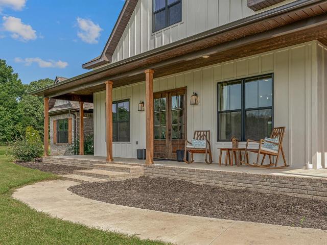 4905 Fairview Road